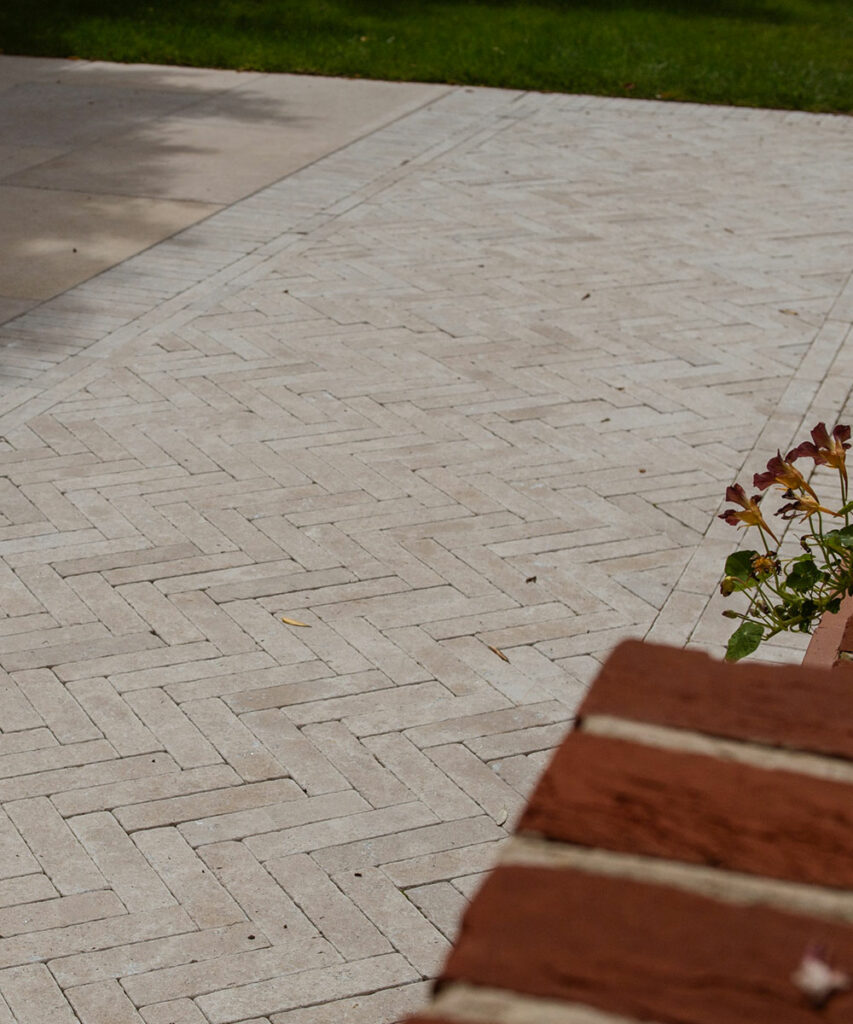 Lymington Beige Pavers | Forest Stone