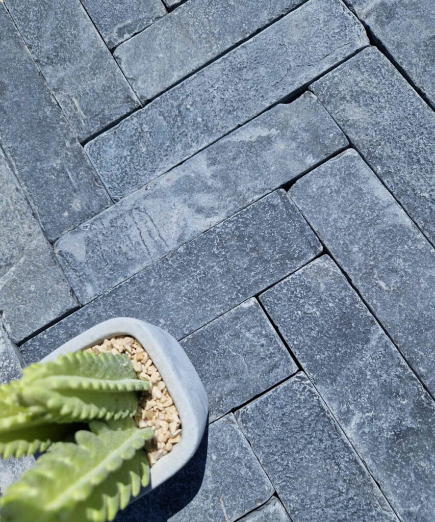 Winsor Black Pavers | Forest Stone