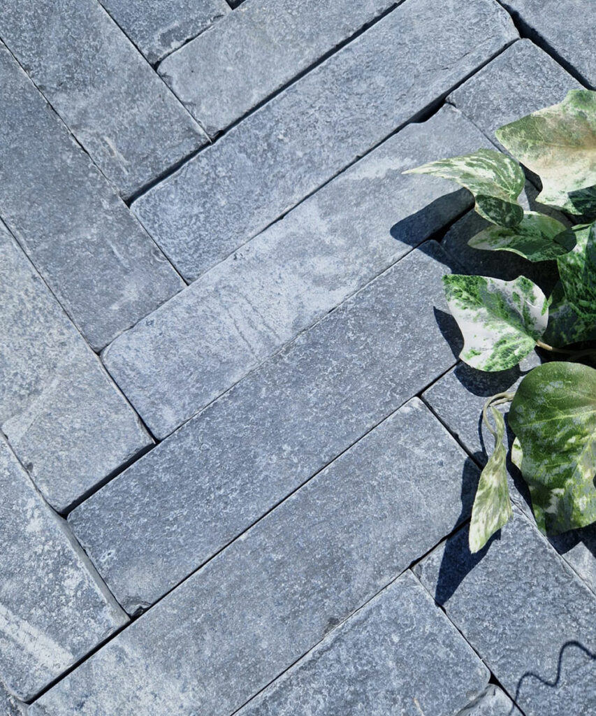 Winsor Black Pavers | Forest Stone