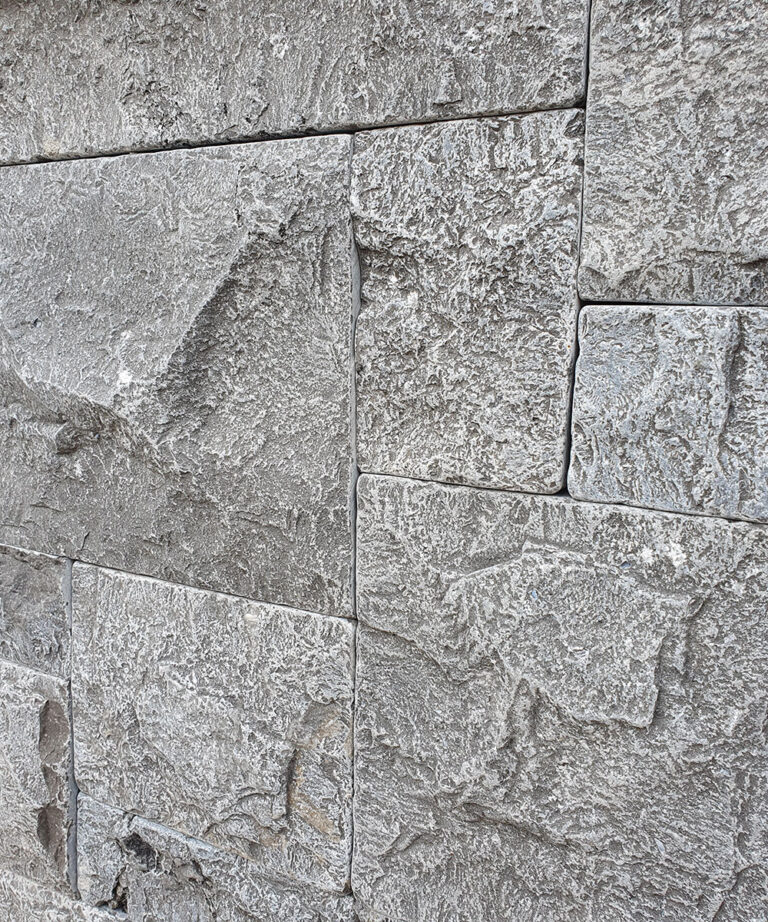 Lymington Grey Coach House Limestone Cladding | Forest Stone