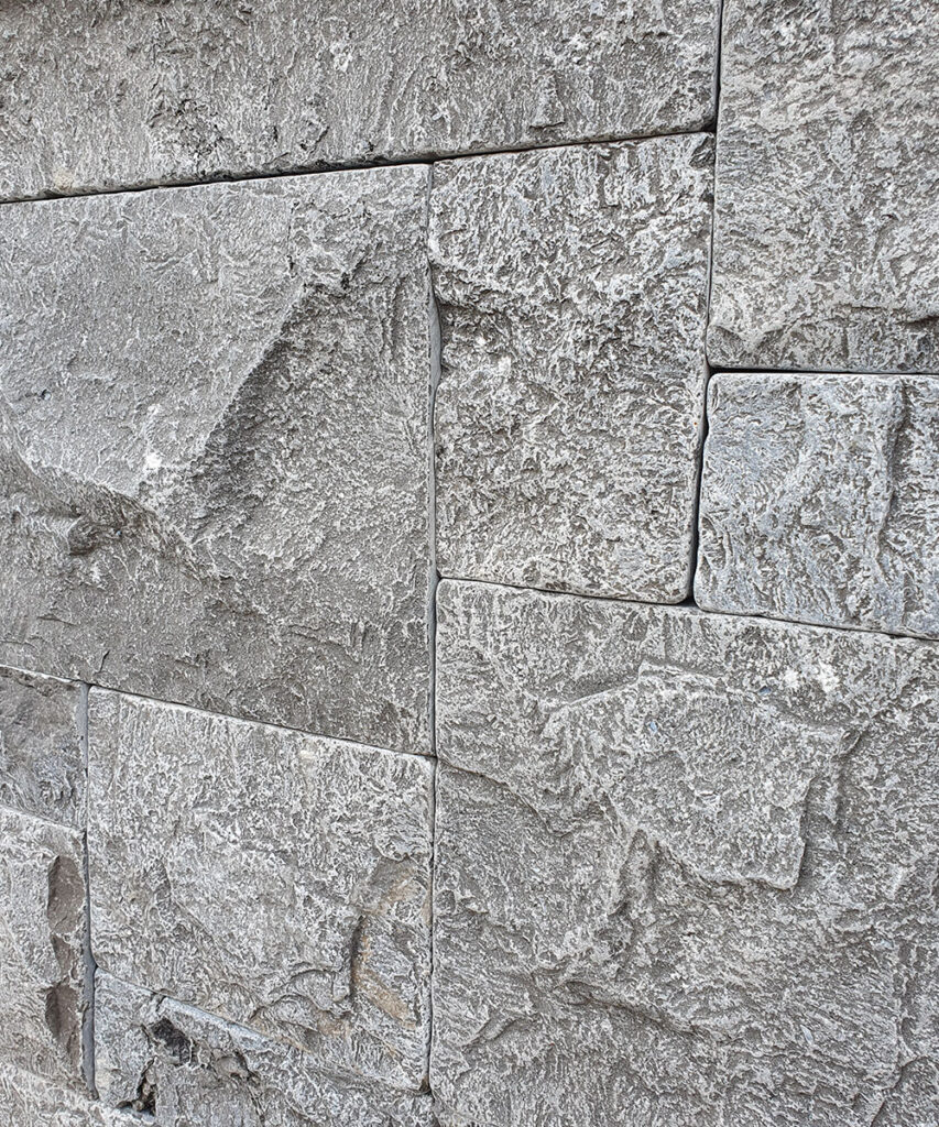 Lymington Grey Coach House Limestone Cladding | Forest Stone